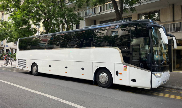 Vanhool | Autocar France - Luxusbus- und Minibusvermietung