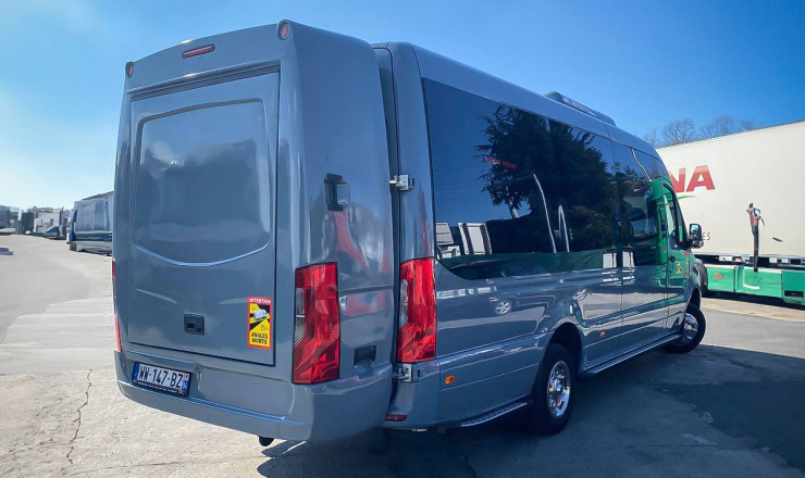 Mercedes Benz Sprinter | Autocar France - Location de Cars et Minibus ...